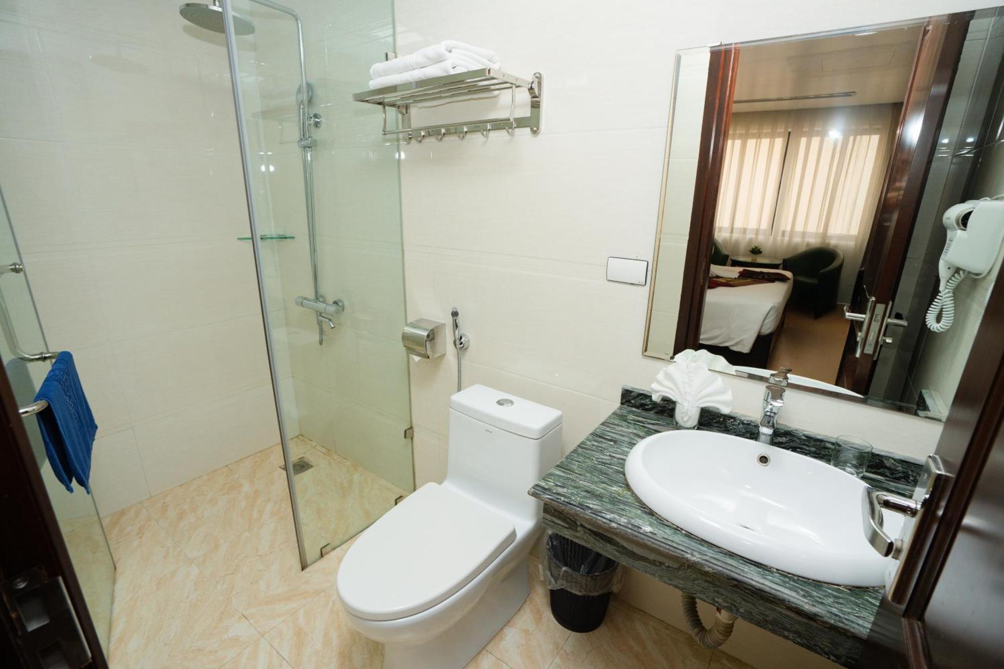MT COLLECTION HOTEL HA LONG, HA LONG